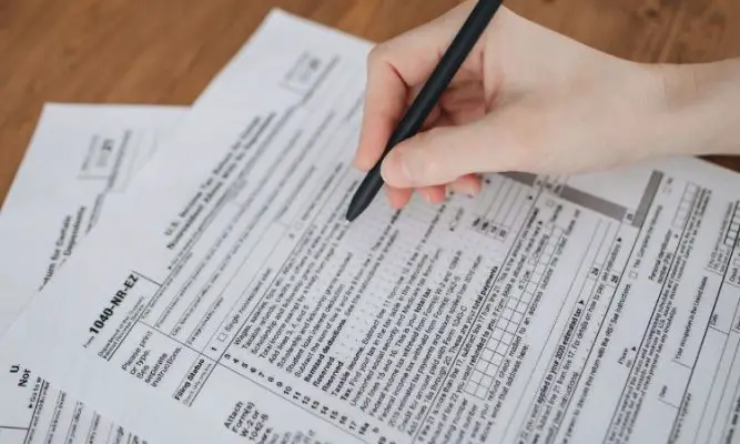 HR1 Form: A Guide to Redundancy Notification - VisaHelpUK